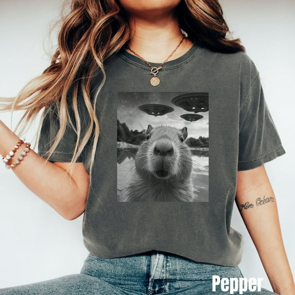 Capybara T-Shirt, Funny Capybara UFO Shirt, Capybara Selfie Shirt ...