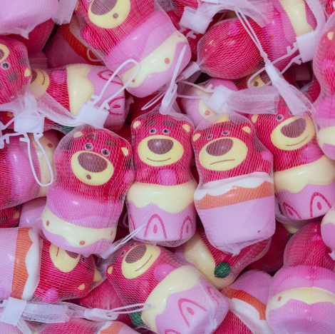 Capybara frog strawberry bear Shiba Inu crayon Shin-chan party gift ...