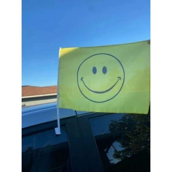 Car Dealer Supplies 5 Pc Pack Car Window Clip On Flags Happy Face ...