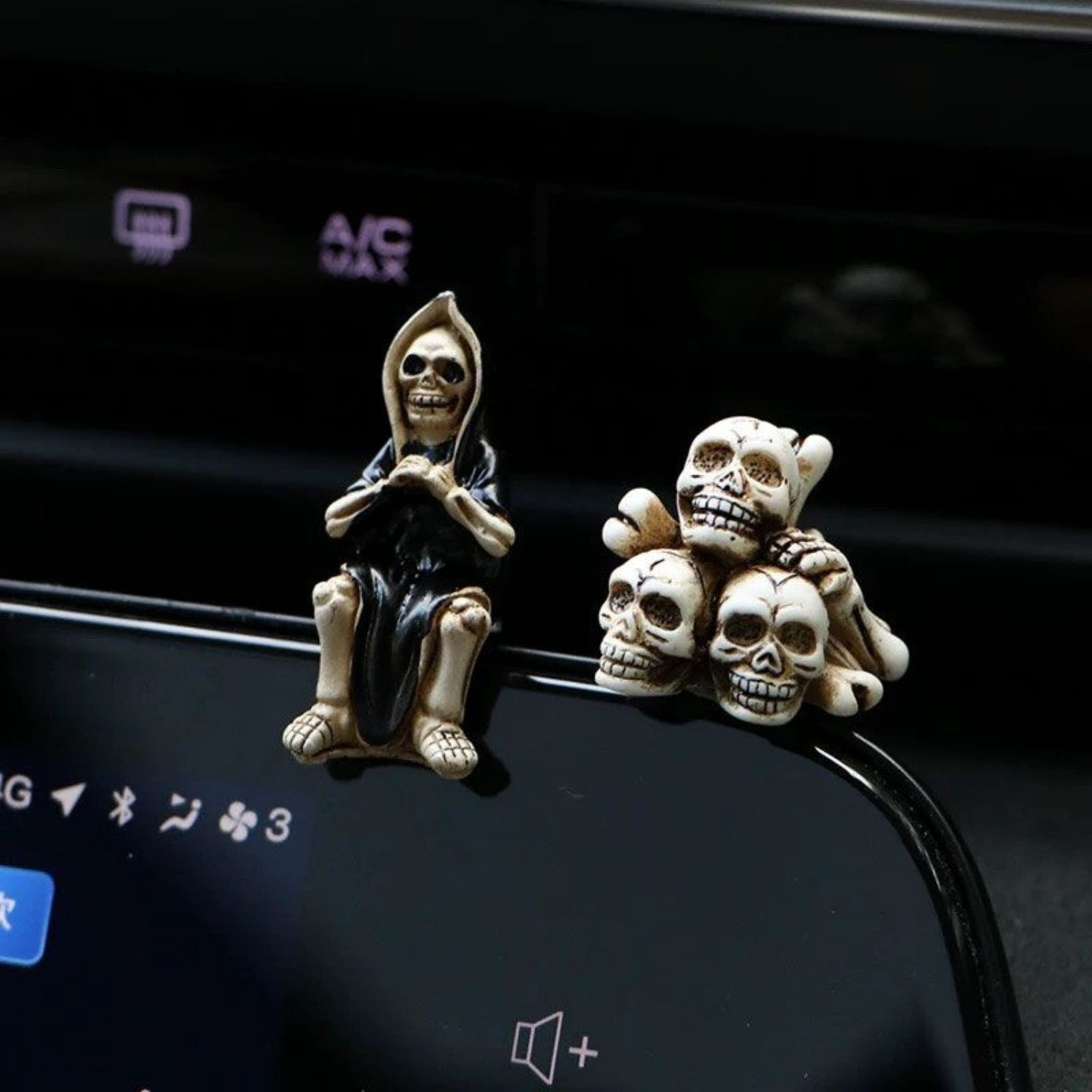 Car skeleton ghost king center console screen ornament creative stylish ...