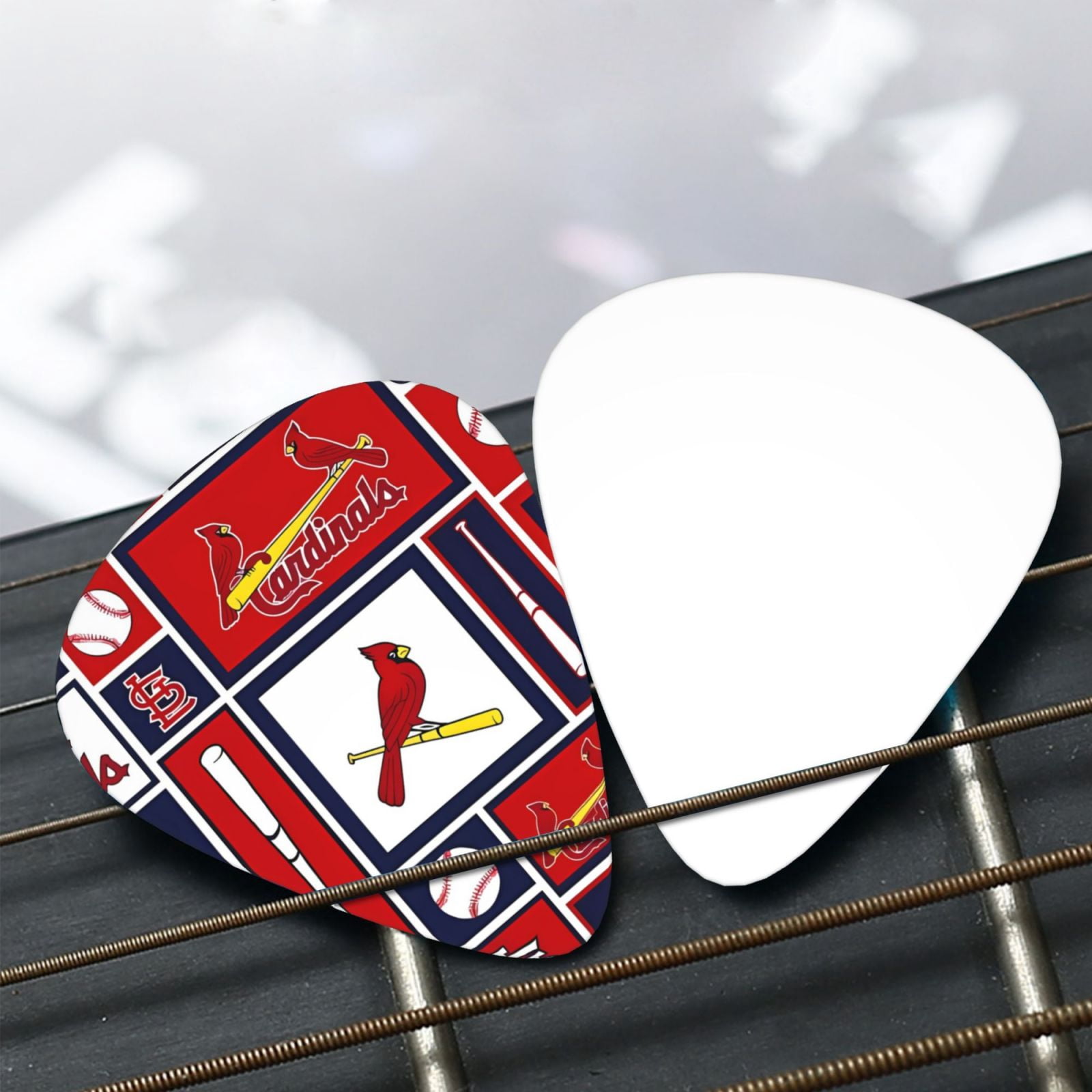 Cardinals 60 PCS Guitar Pick Suitable for guitars, ukuleles etc There ...