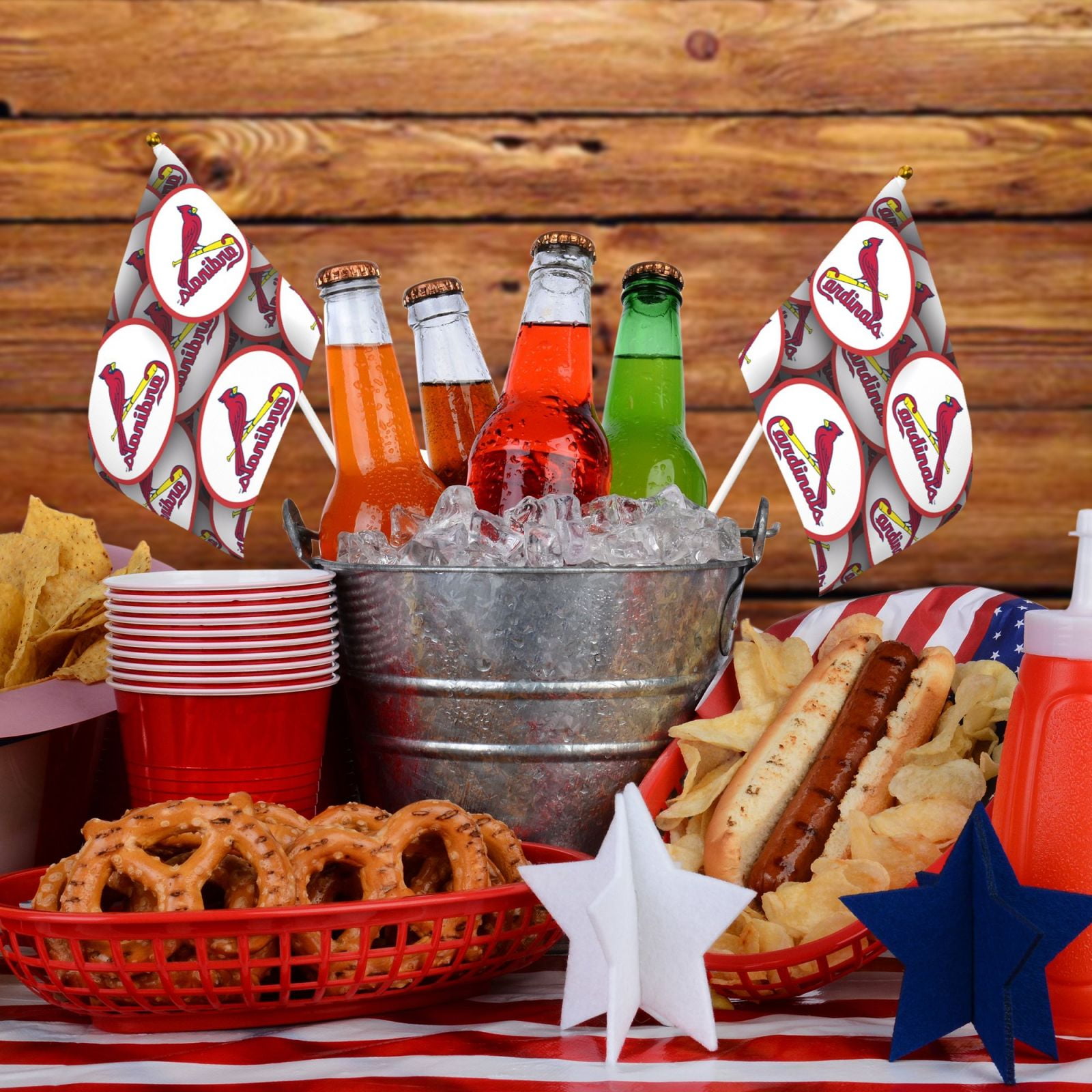 Cardinals Handheld Flag 5.5x8.2in Equipped with plastic flagpole Used ...