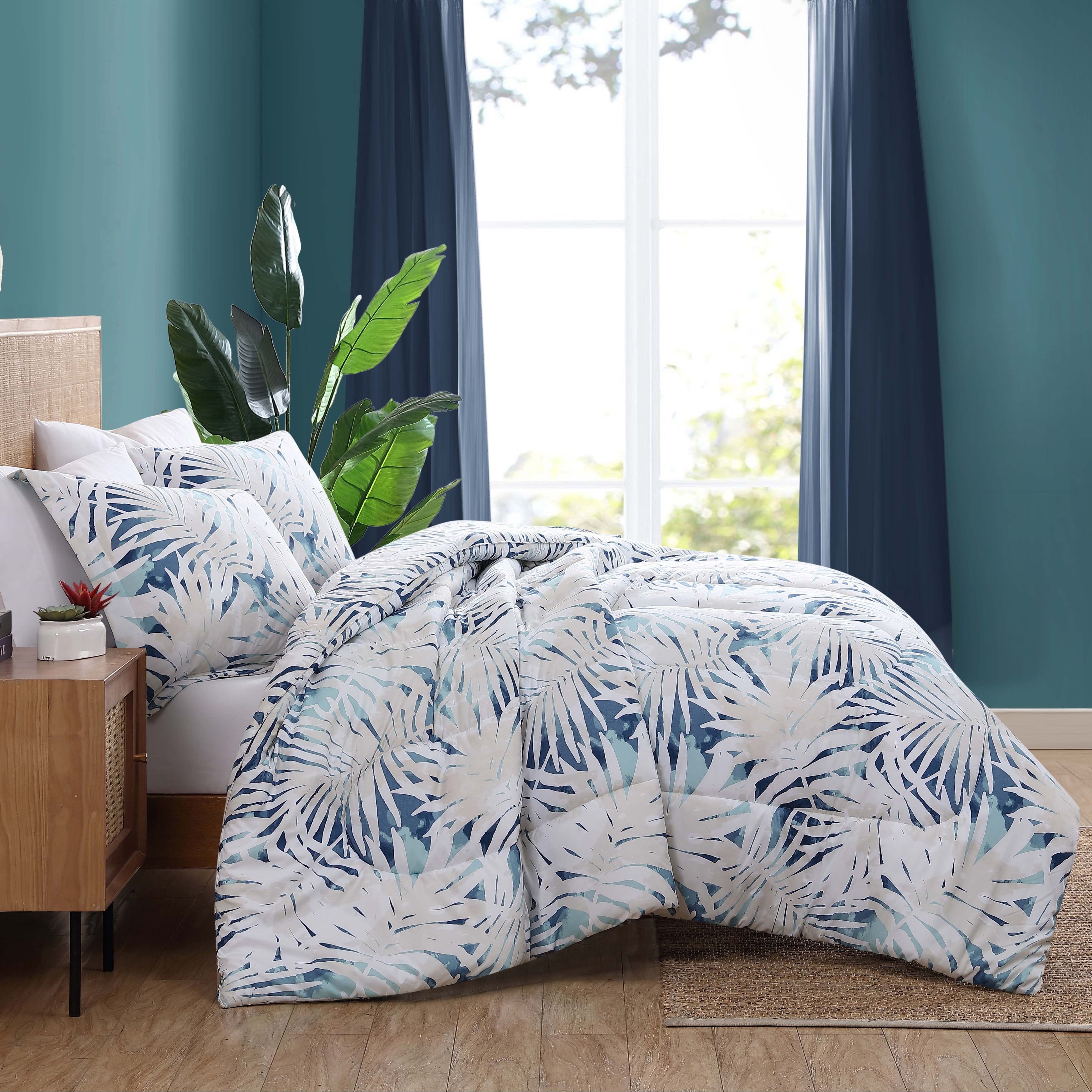 Caribbean Joe 3PC Comforter Set Full - Queen - Silhouette Palms ...