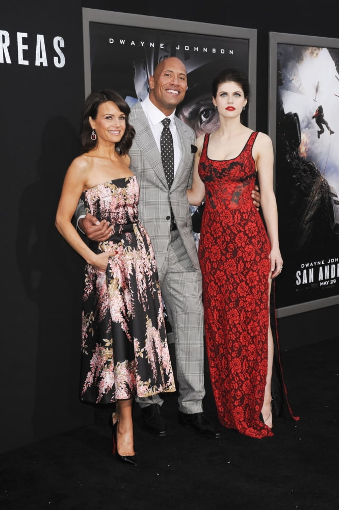 Carla Gugino Dwayne Johnson Alexandra Daddario At Arrivals For San Andreas Premiere Tcl Chinese ...