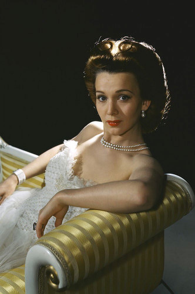 Carole Landis stunning glamour pose 1940's color on couch 24x36 Poster ...