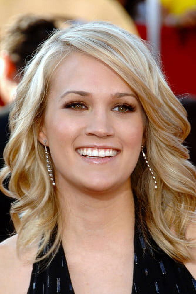 Carrie Underwood Beautiful Smile 24X36 Poster - Walmart.com