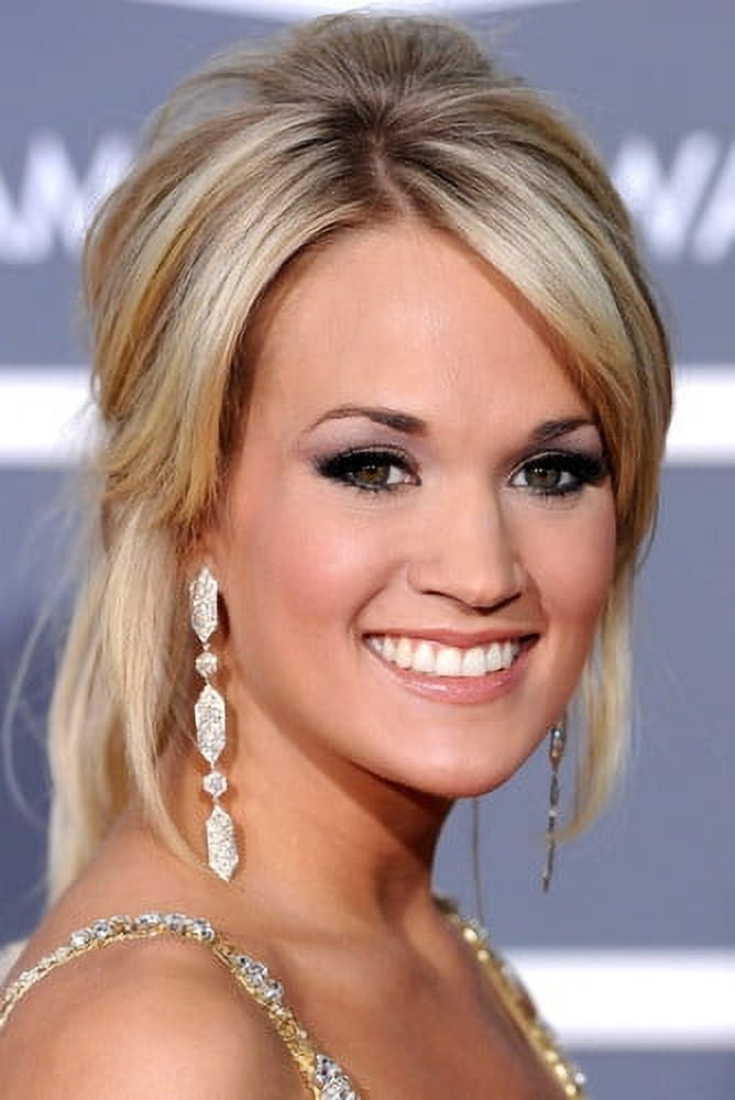 Carrie Underwood Beautiful Smiling Close 24X36 Poster - Walmart.com