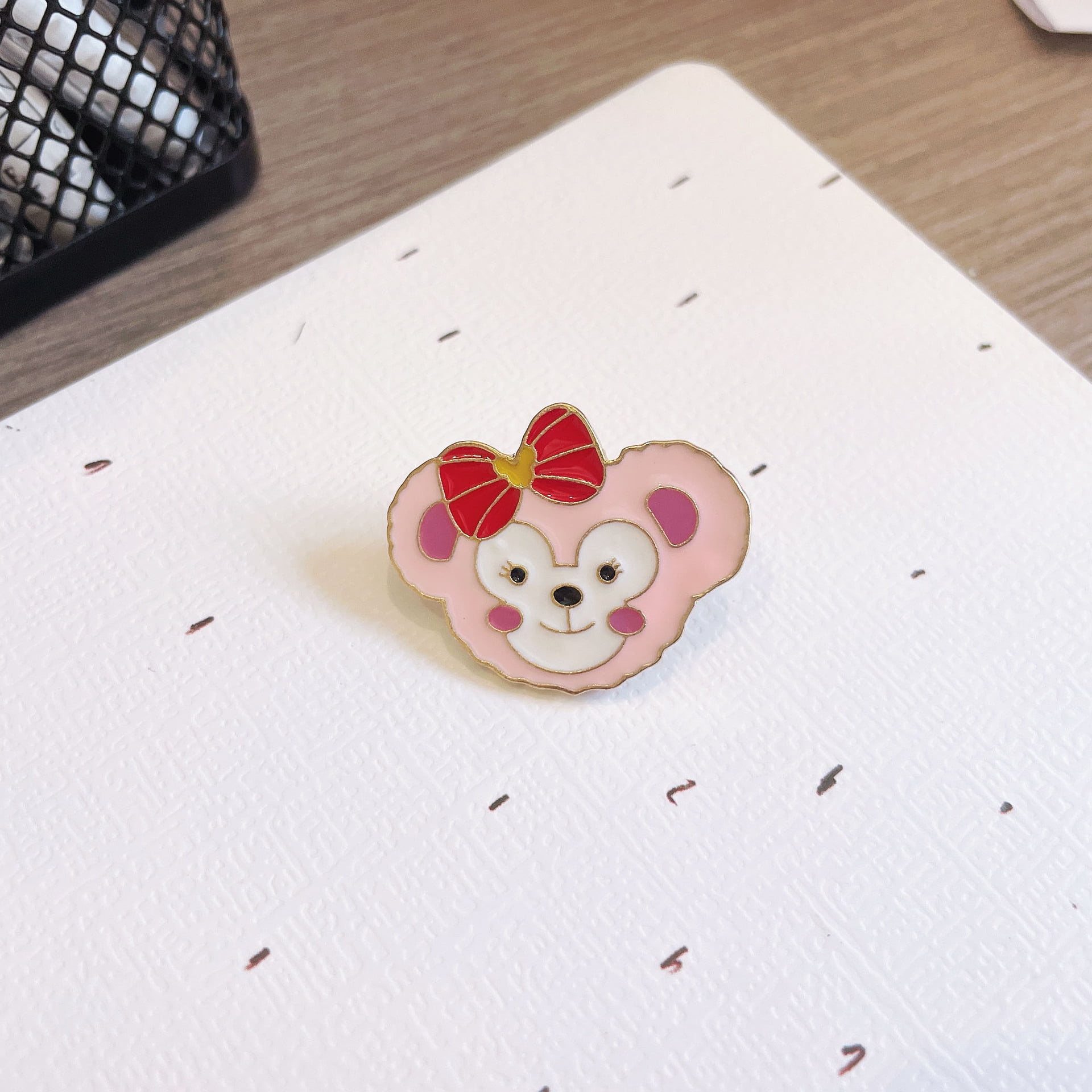 Cartoon Japanese Sanrio brooch cute star Dailu coolomi Hello Kitty Yugui dog Duffy bear badge ...