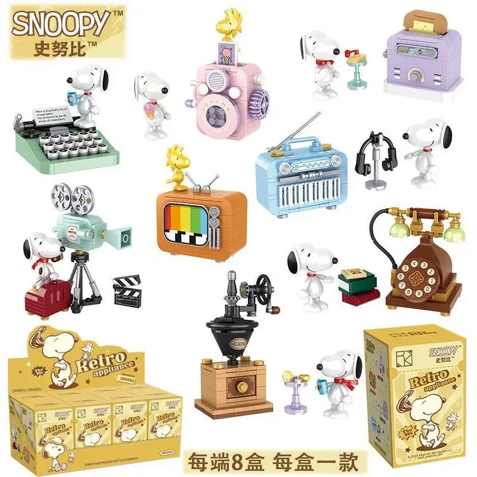 Cartoon Snoopy Peanuts Cartoon Blocks Flowers Series Patchwork Retro ...