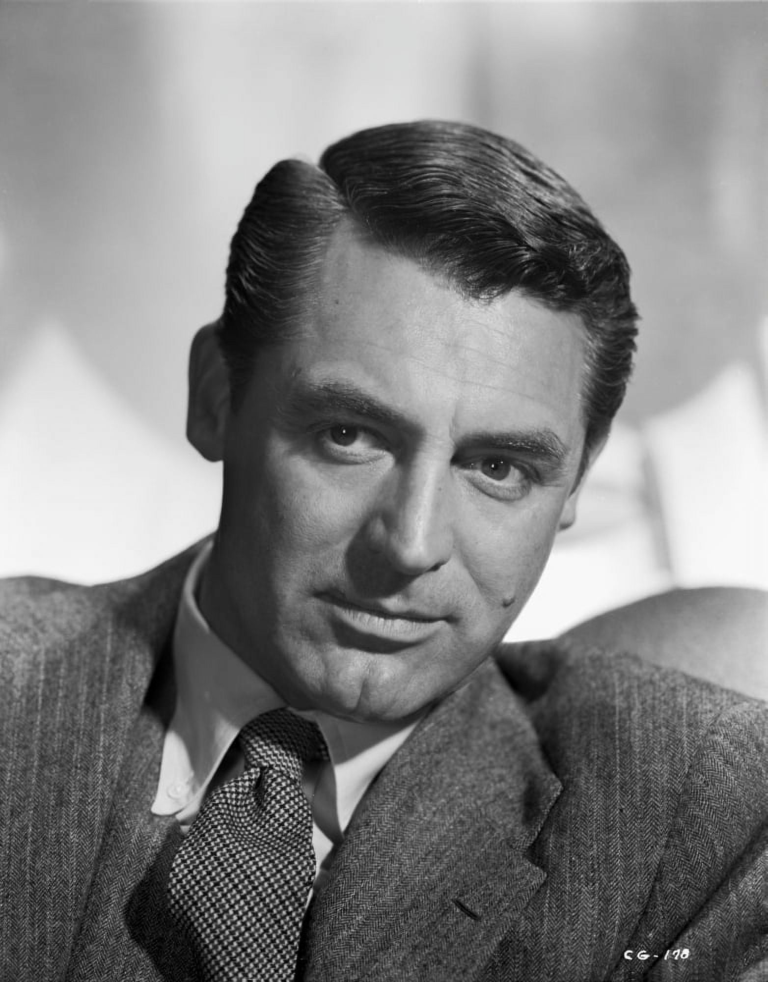 Cary Grant Portrait In Suit And Tie Photo Print (8 x 10) - Walmart.com