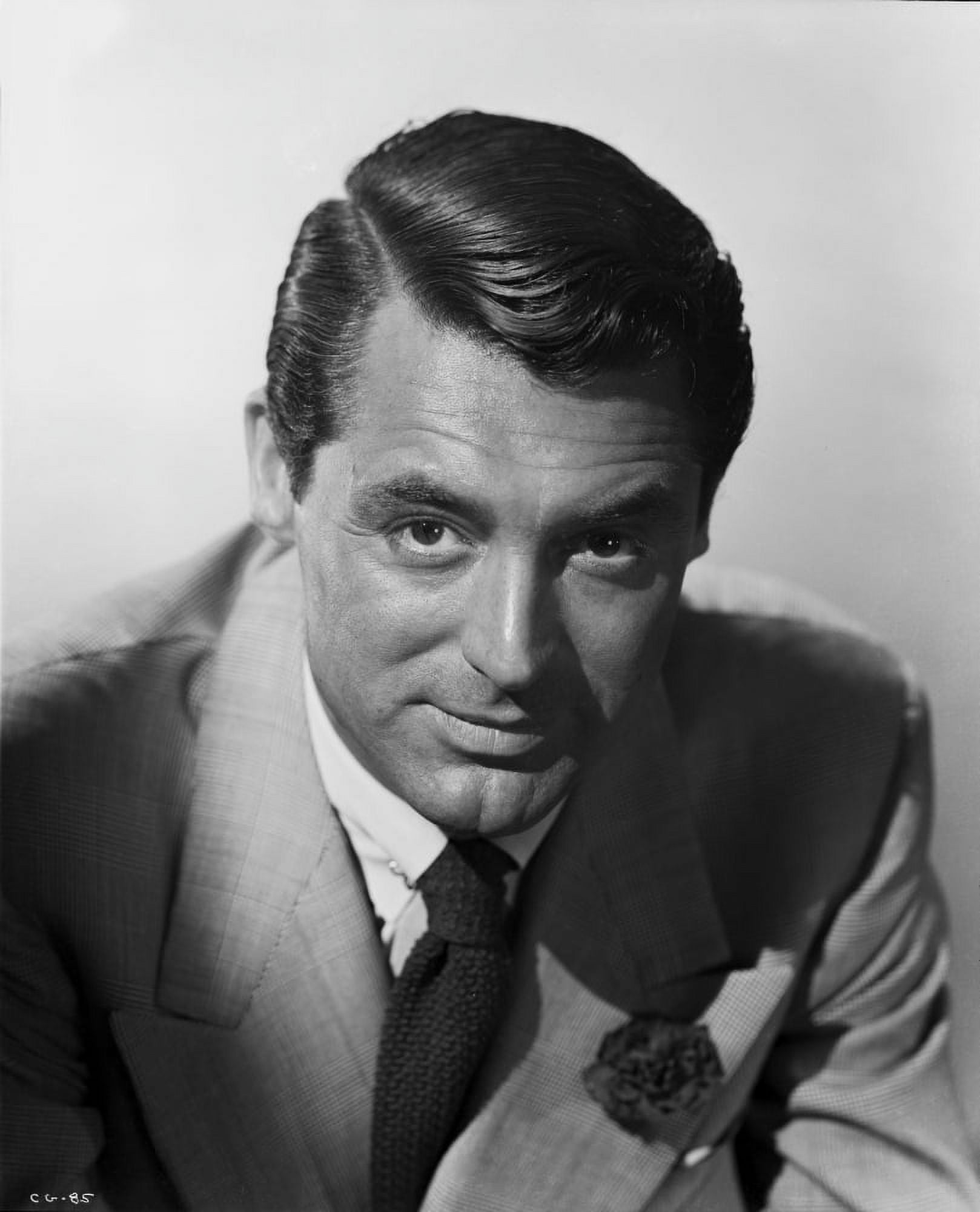 Cary Grant with Part in Hair in A Suit Photo Print (24 x 30) - Walmart.com