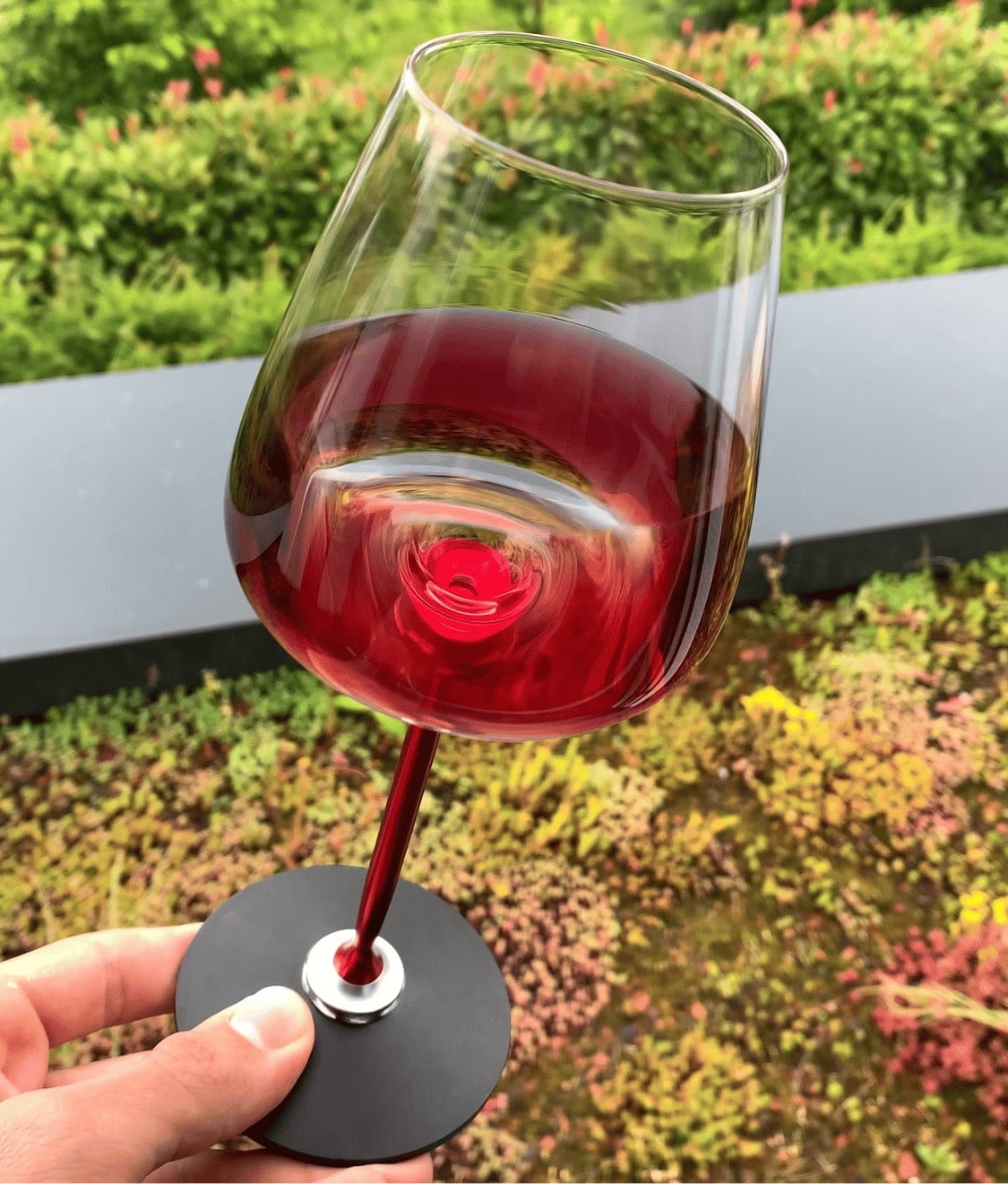 CasaChic Rotating Red Wine Glass, Aluminum Alloy & Crystal Glass ...