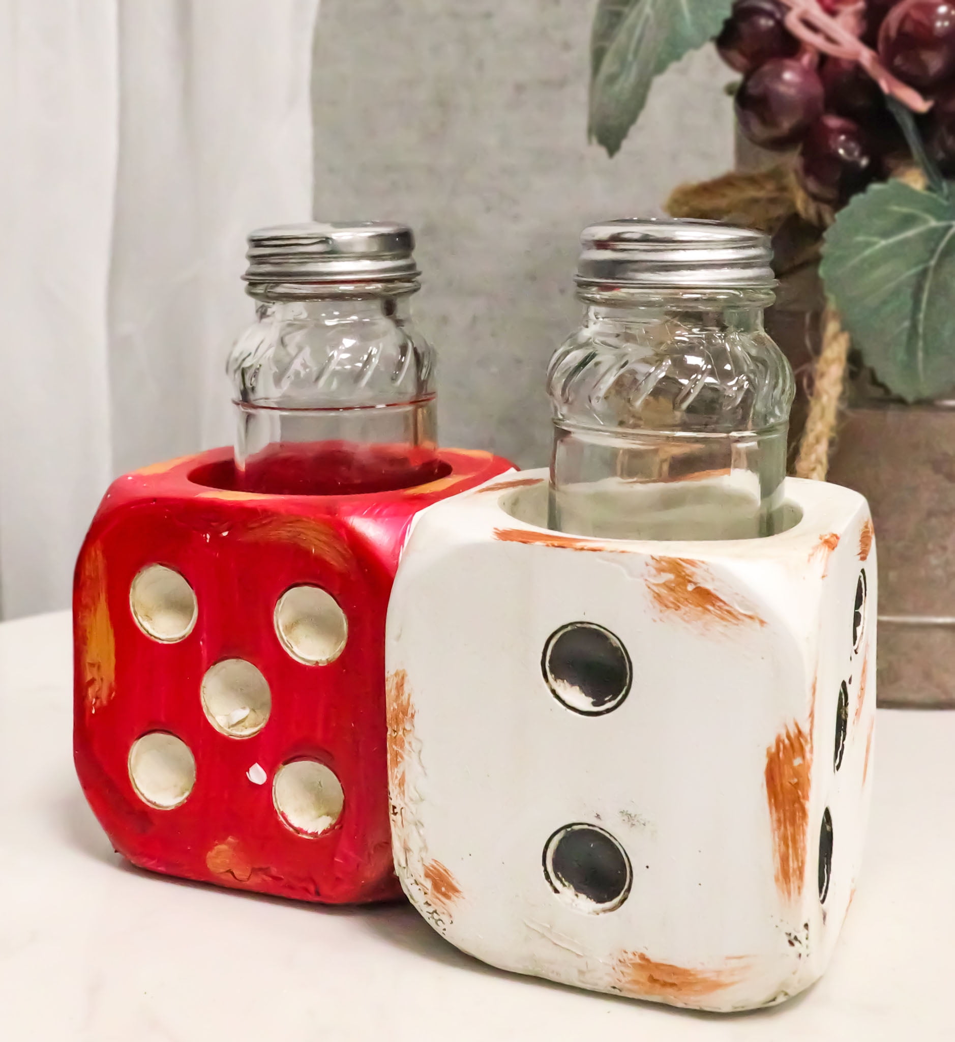 Casino Gambler Red And White Distressed Double Dice Salt Pepper Shakers ...