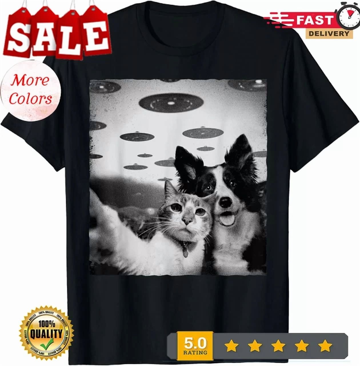 Cat And Dog Selfie With Alien Ufo Gift Unisex T-Shirt - Walmart.com