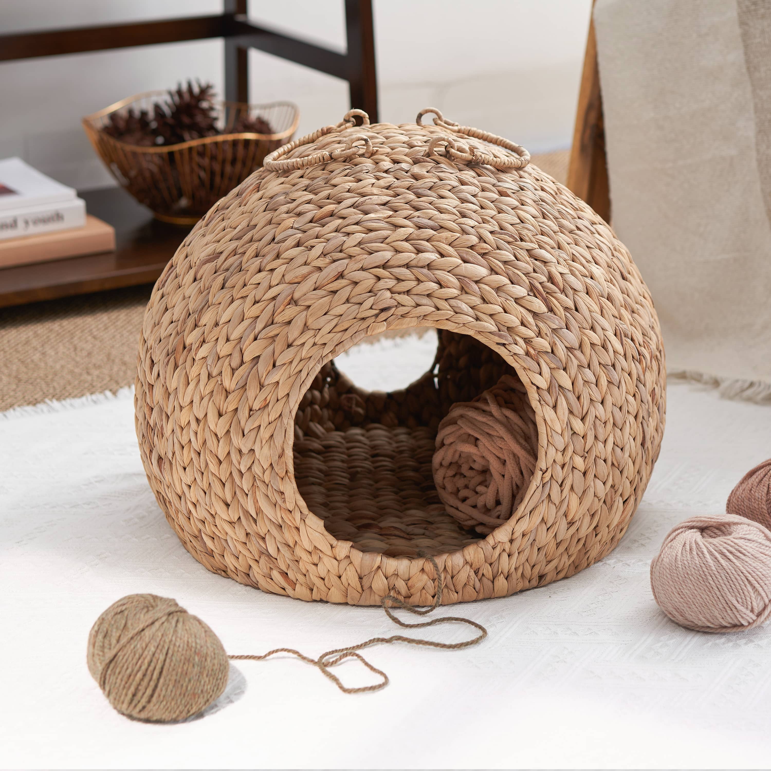 Cat Bed Cave with Handles,Water Hyacinth Woven Wicker Round Cat Bed 18 ...