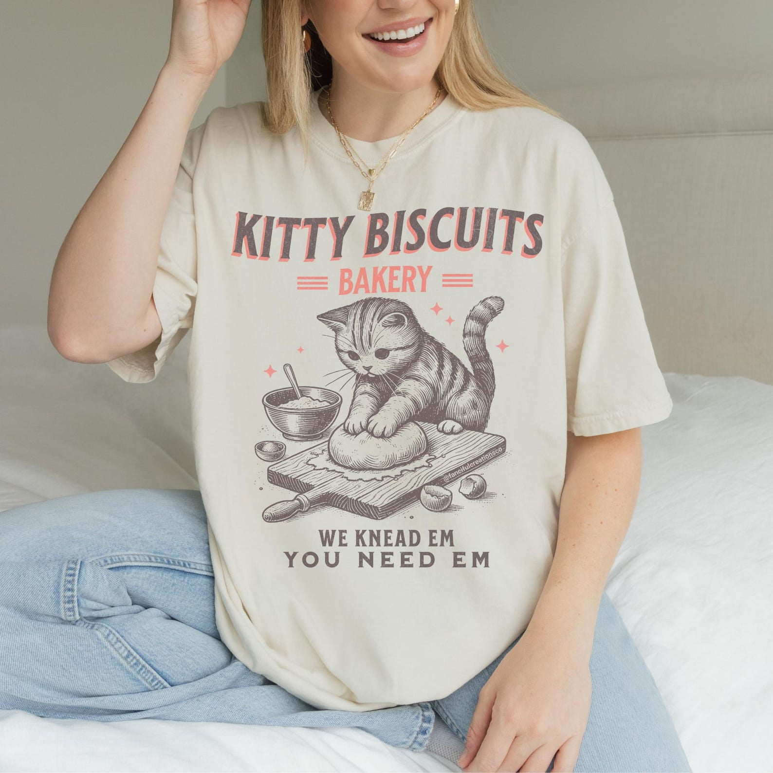 Cat Biscuit Shirt, Cute Kitty Biscuits Bakery Retro Style Graphic Tee, Funny Baking Gifts for ...