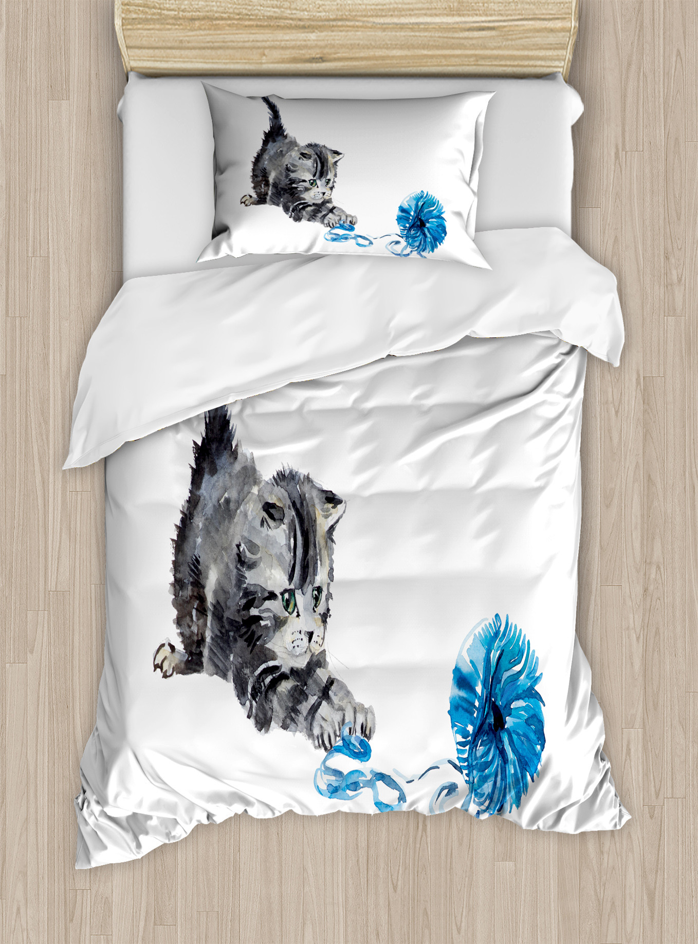 Cat Duvet Cover Set, Playful Kitten with Ball of Yarn Furry Animal ...