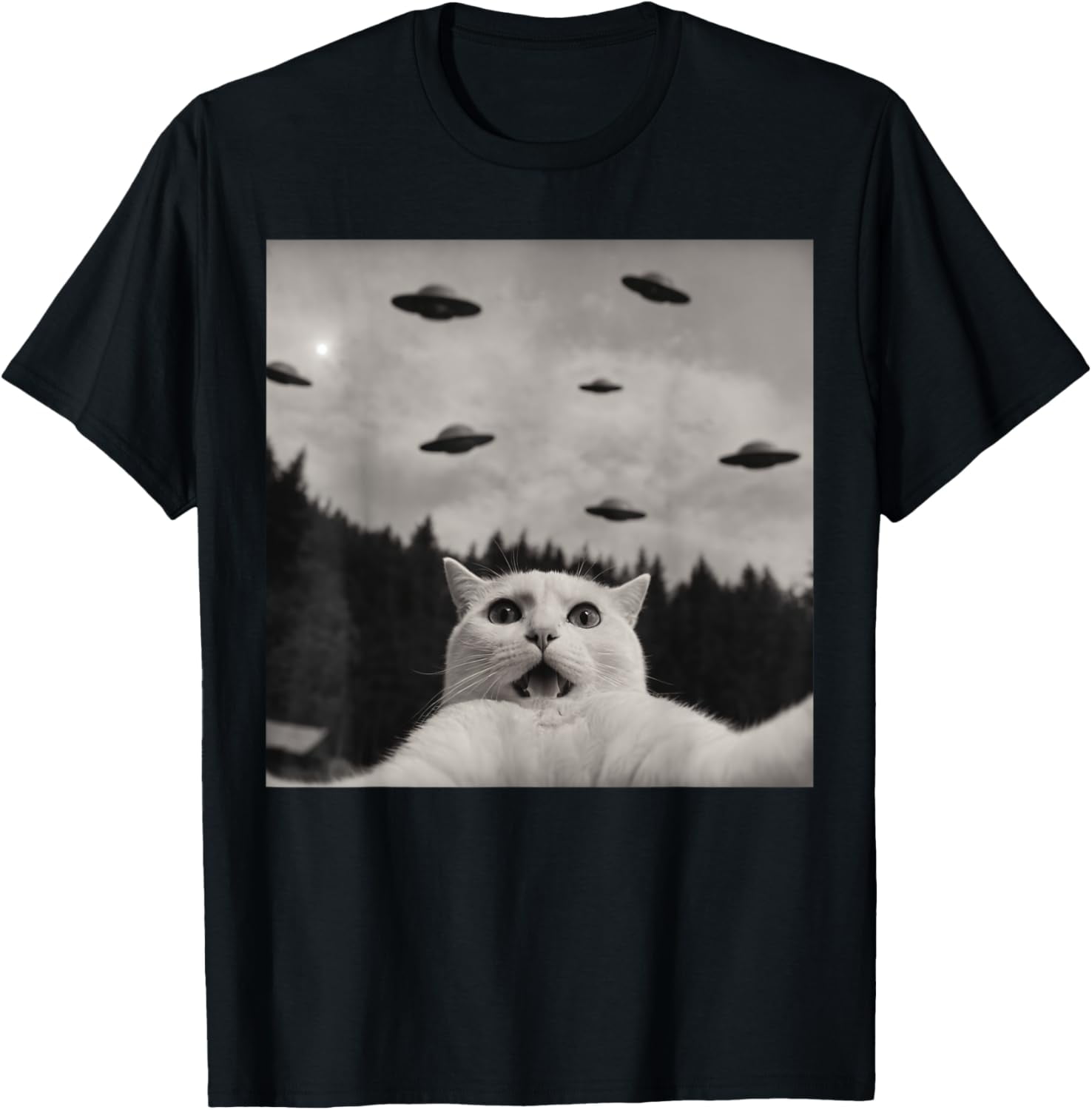 Cat Selfie With Alien UFO, Funny Alien Cat Lovers T-Shirt - Walmart.com