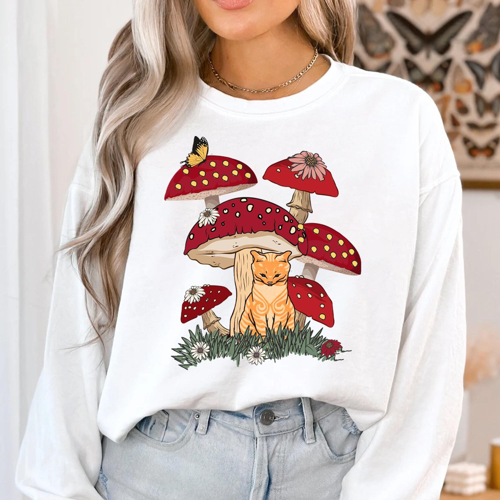 Cat and Mushroom T-Shirt, Goblincore T-Shirt, Cat Mushroom Shirt, Cat ...