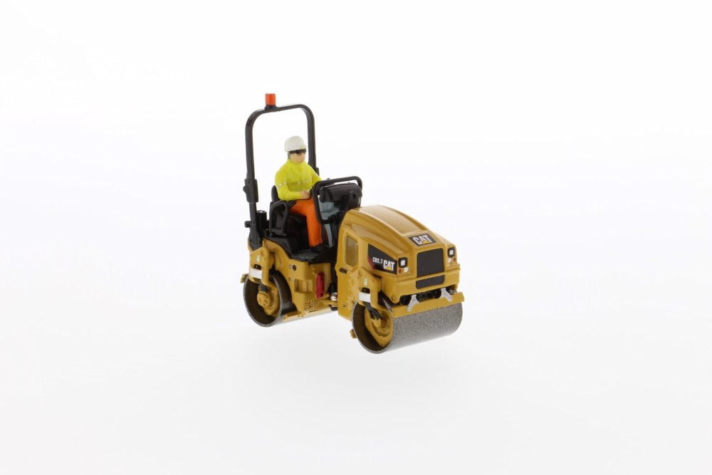Caterpillar CB2.7 Utility Compactor, Yellow - Diecast Masters 85593 - 1 ...