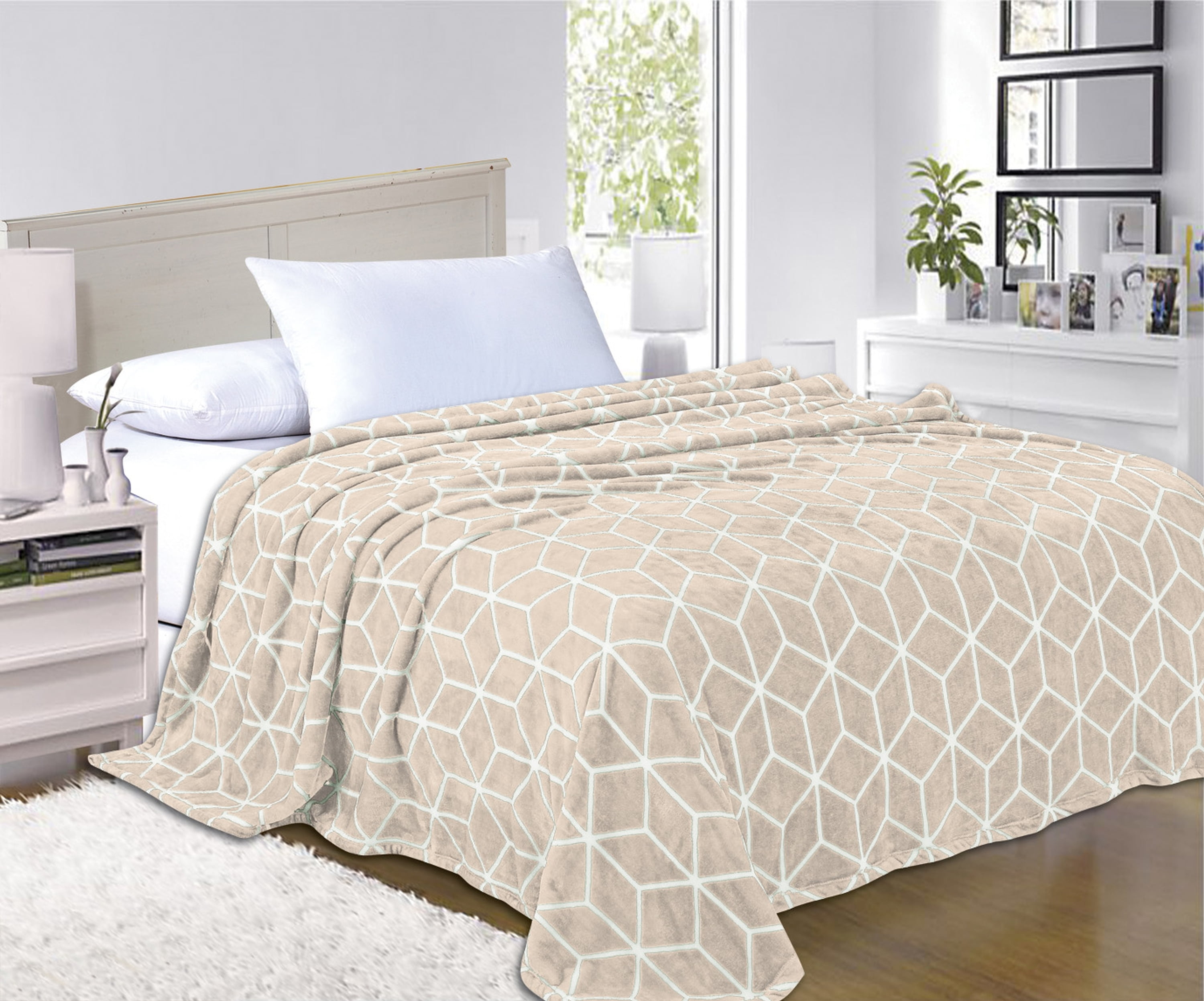 Celine Linen® Luxury Micro-Fleece Ultra Plush Cube Pattern - All Season ...