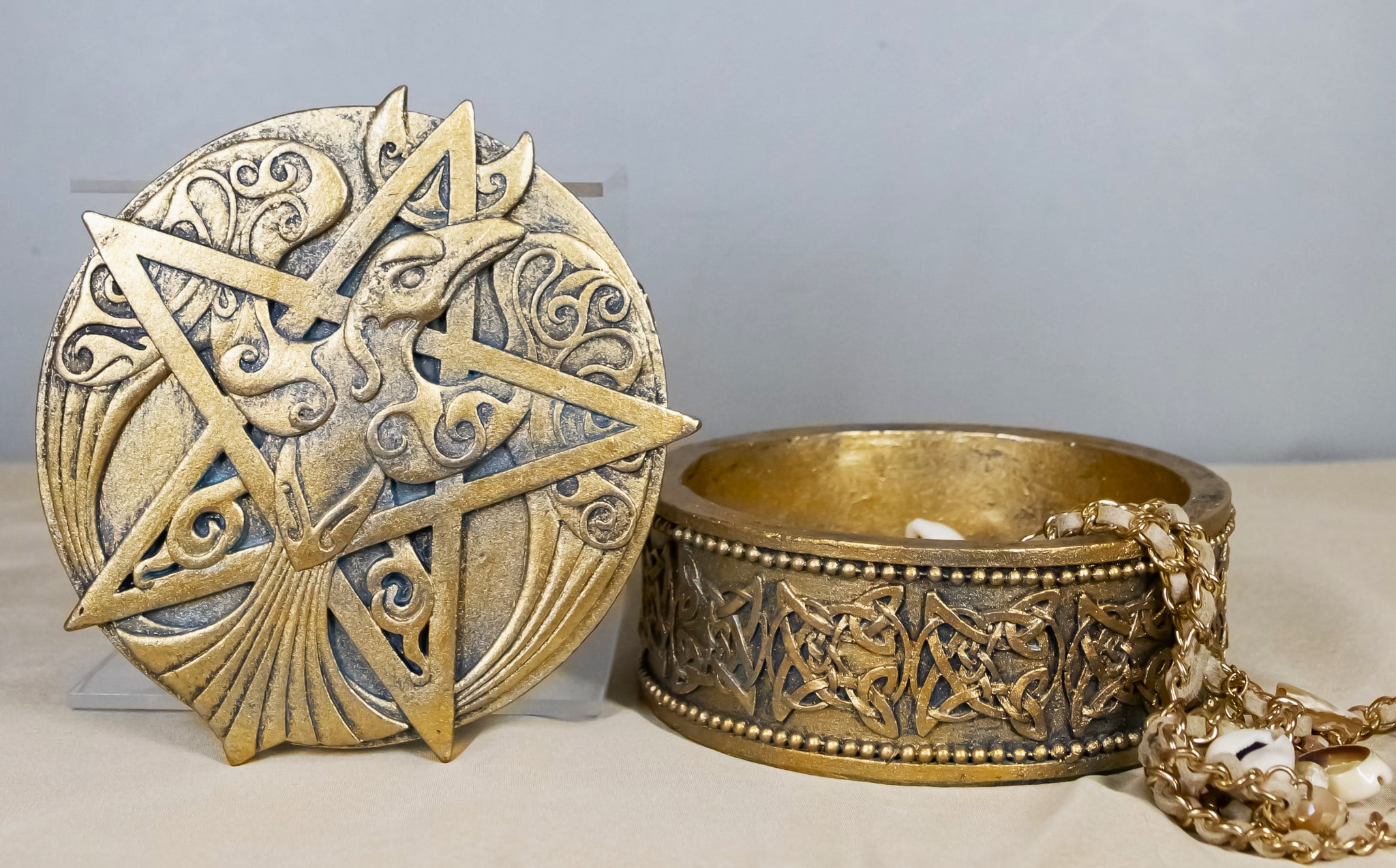 Celtic Raven Lludd Morrigan Pentacle Rune Knotwork Symbols Decorative ...