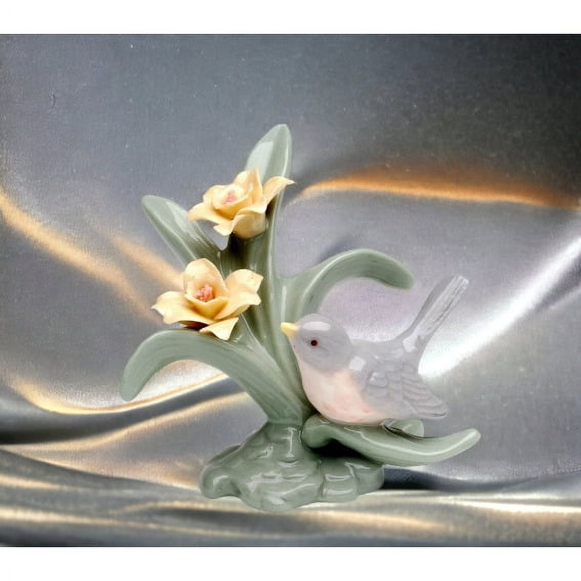 Ceramic Mini Robin Bird Figurine with Daffodil 3x2x2.5 Vintage Gift ...