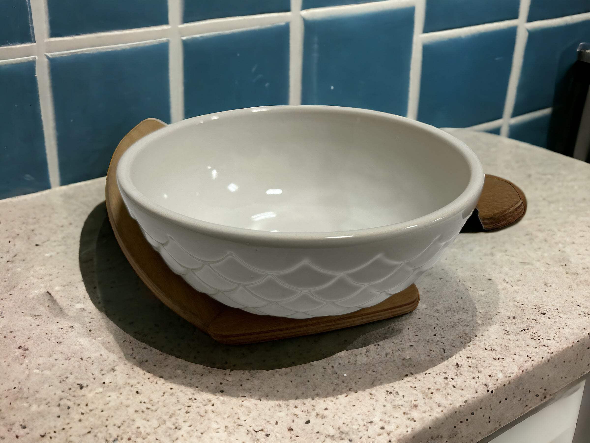 Ceramic Serving Bowl with Wood Stand - Walmart.com