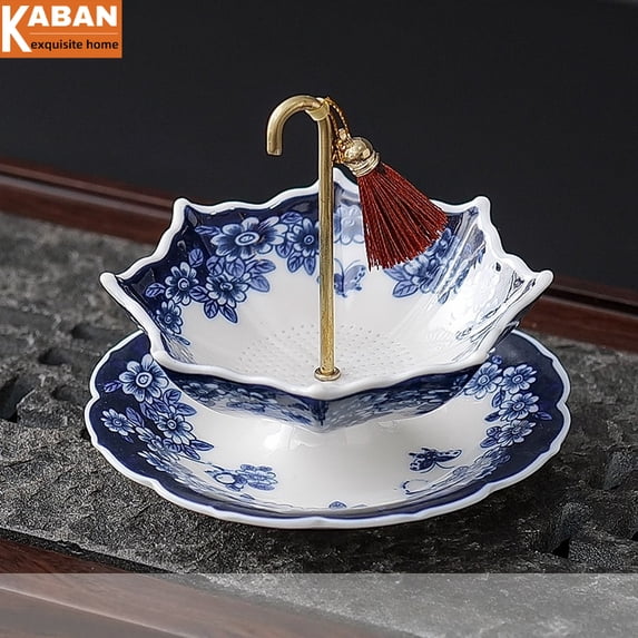 Ceramic umbrella-shaped rotating tea and coffee cups with a built-in ...