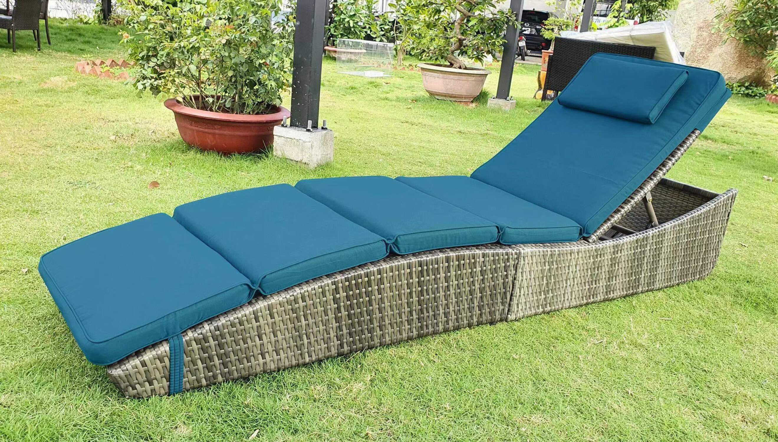 Chaise Lounges Pool Cushioned Outdoor Chair Wicker Patio Rattan ...