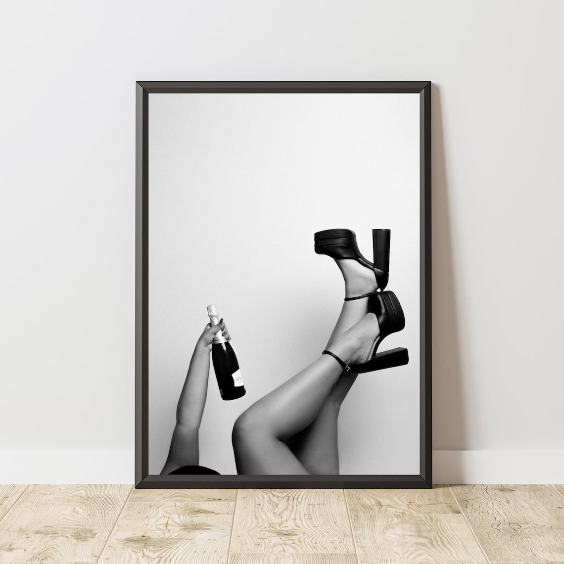 Champagne Aesthetic Black And White Luxury Fashion Minimalist Chic ...