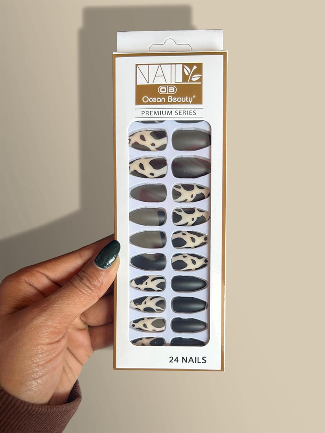 Chanderkash 24 pcs Black and White animal print UV Gel Finish Fake ...