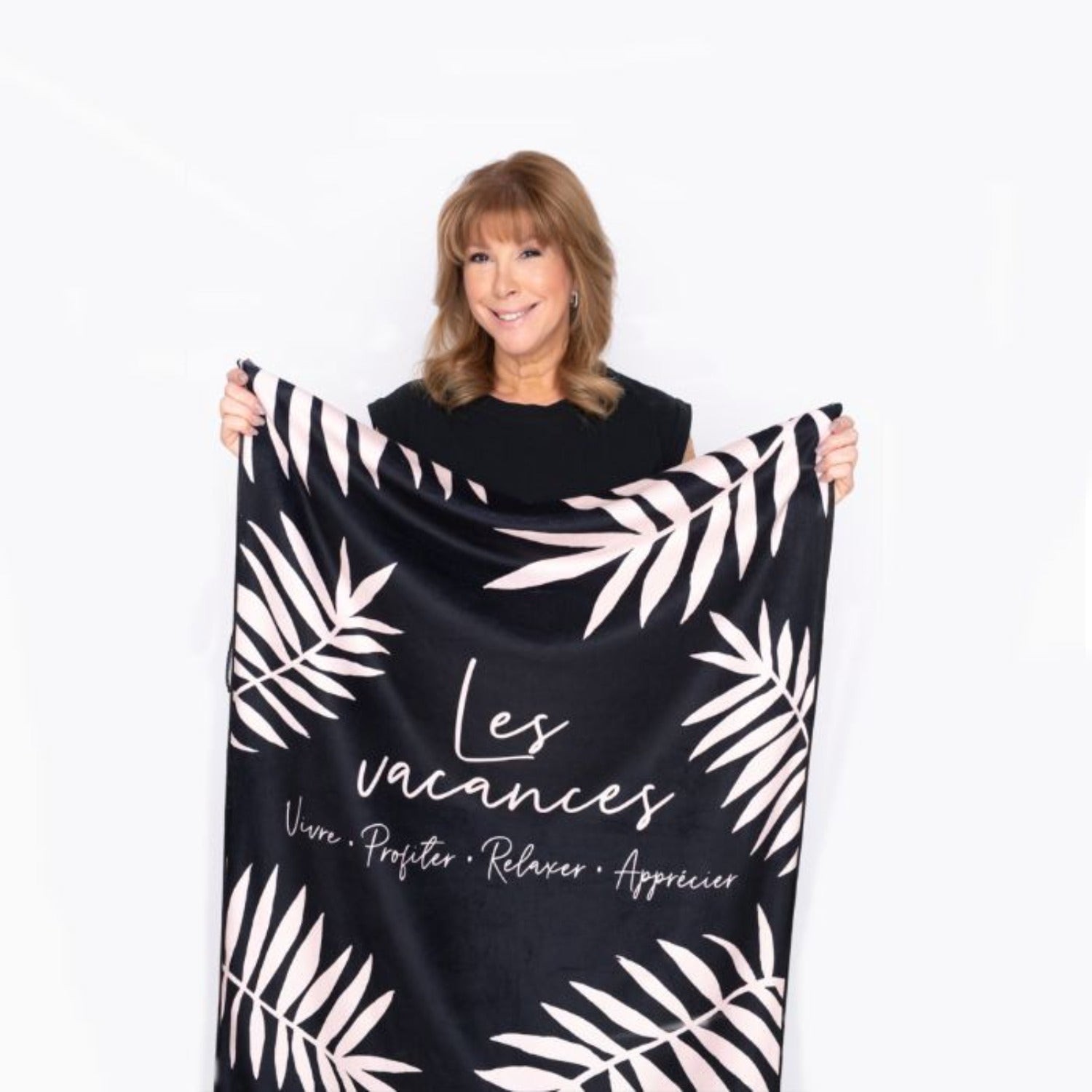 Chantal Lacroix - “Les vacances” Beach Towel, Black - Walmart.com