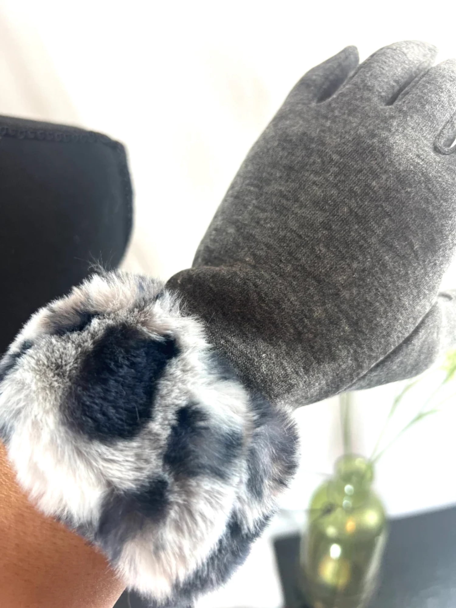 Charcoal Grey Winter Gloves with Snow Leopard Faux Fur Cuffs - Cozy ...