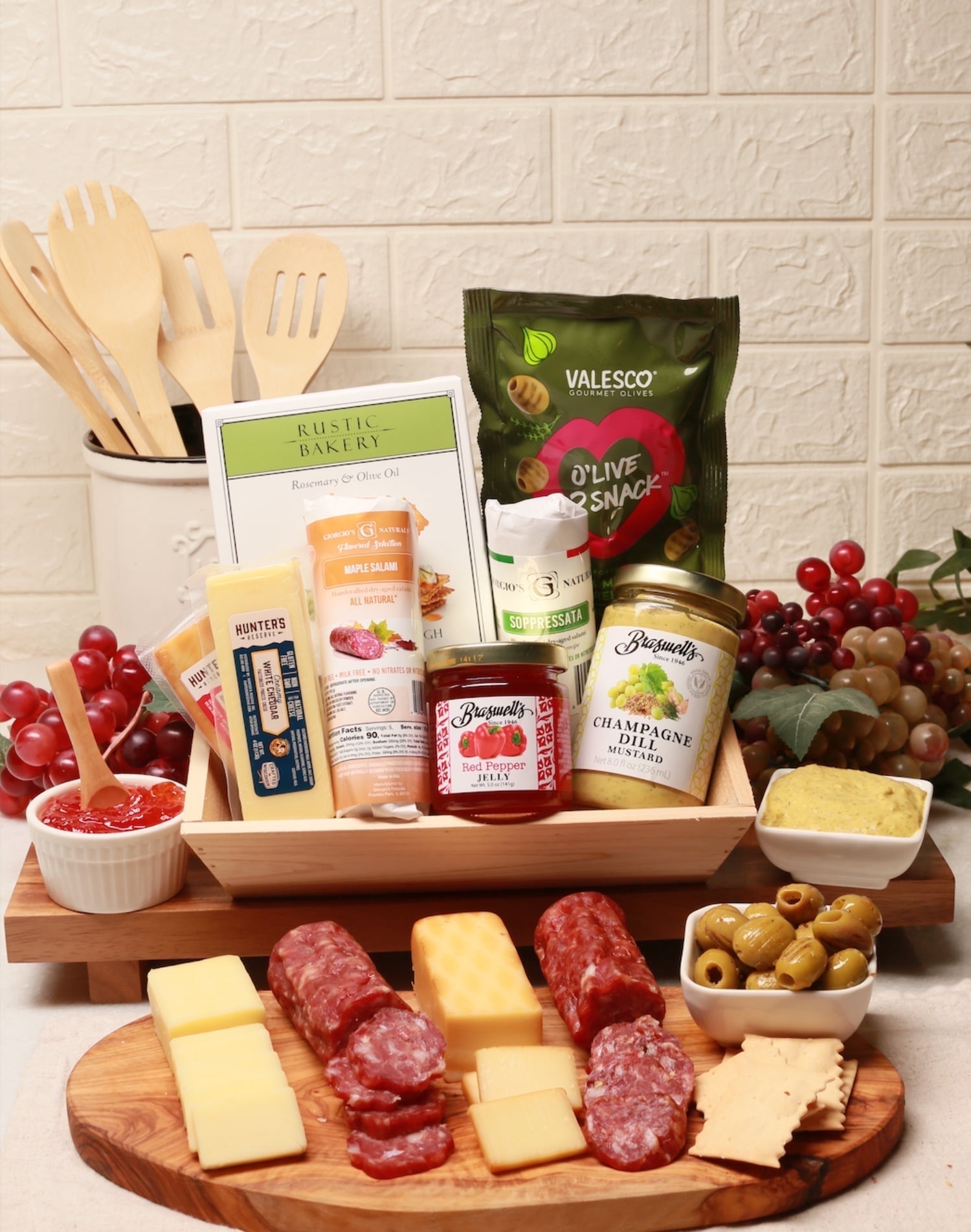 Charcuterie by Sergio Holiday Cheese & Salami Gift Box - Walmart.com