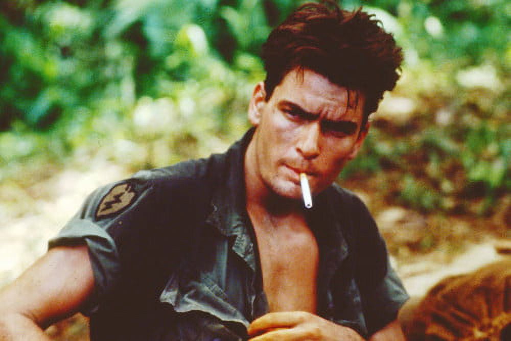 Charlie Sheen Platoon Color 24X36 Poster - Walmart.com