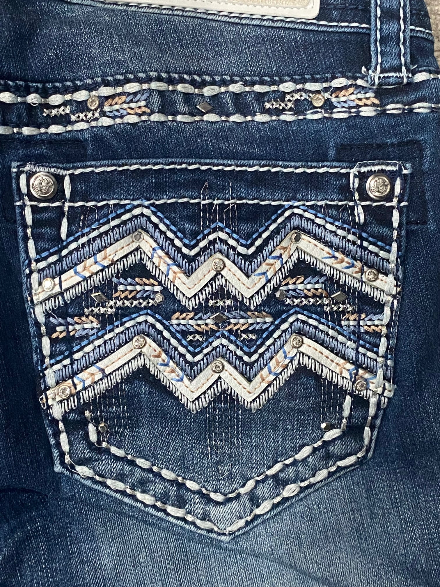 Charme by Grace in LA Women's Western Aztec Wave Embroidered Bootcut ...