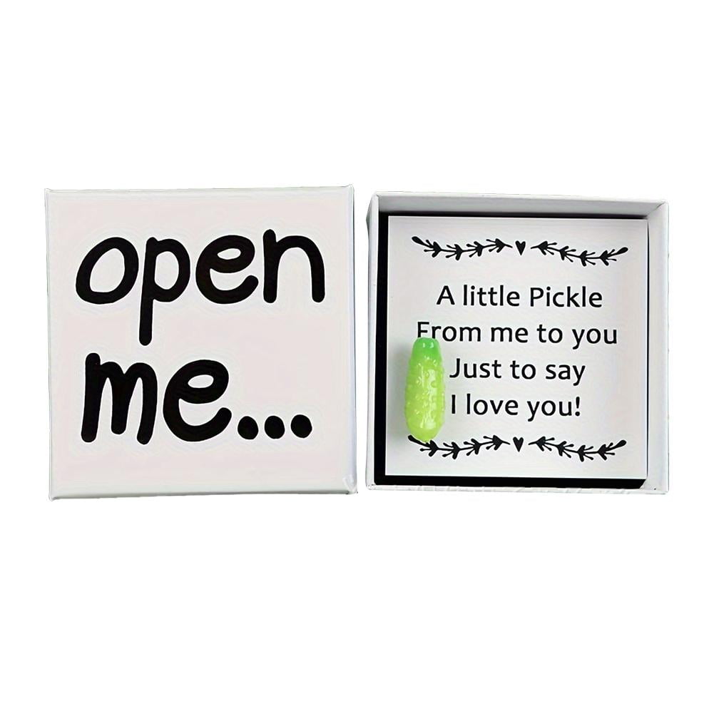 Charming Love Themed Gift Box Set Is Perfect Choice For Couples ...