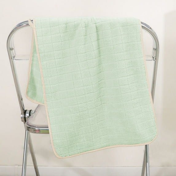 Checkerboard Corals Fleece Quick-Dry Bath Towel | Soft, Absorbent, No ...