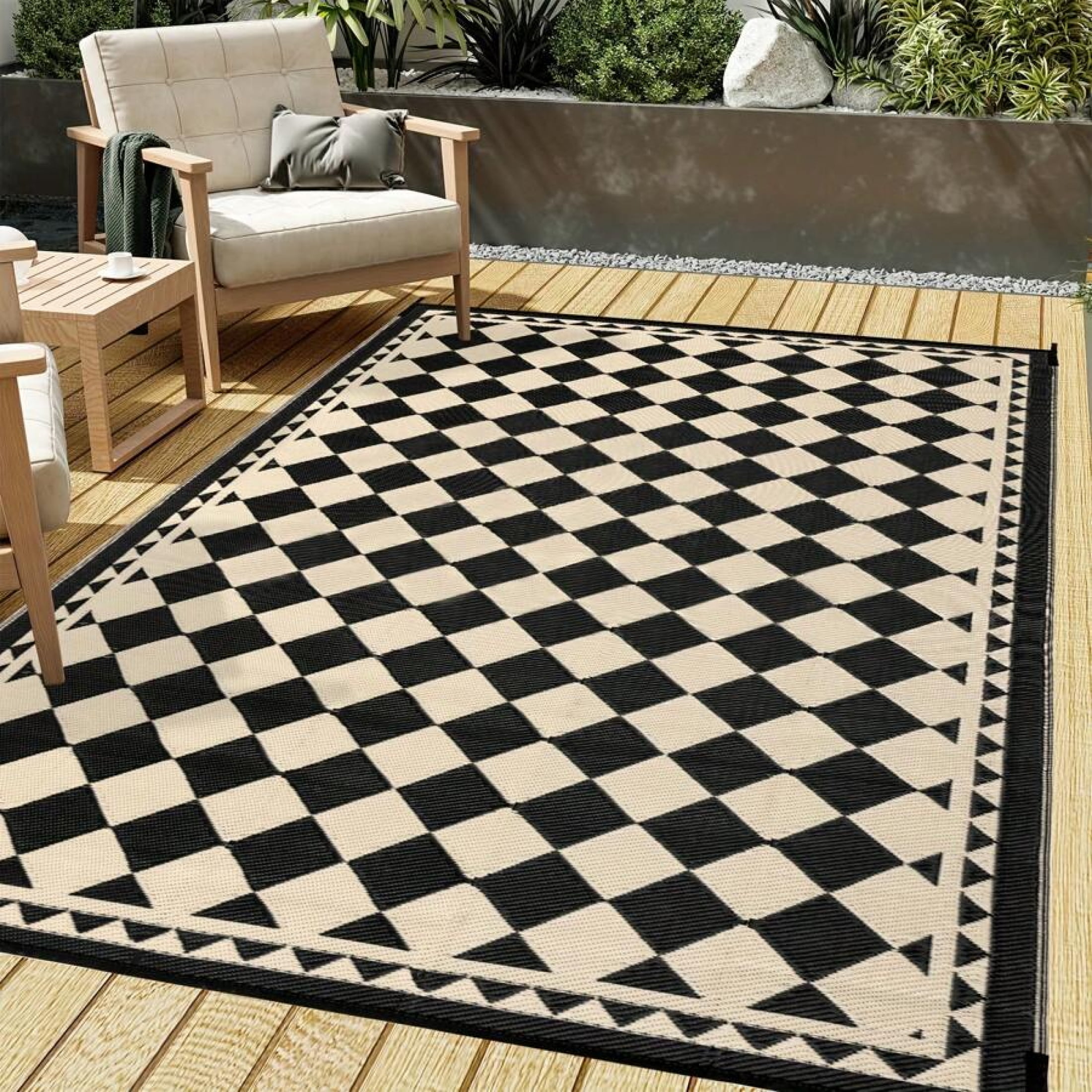 Checkerboard - Patterned Outdoor Rug, Weather - Resistant ...