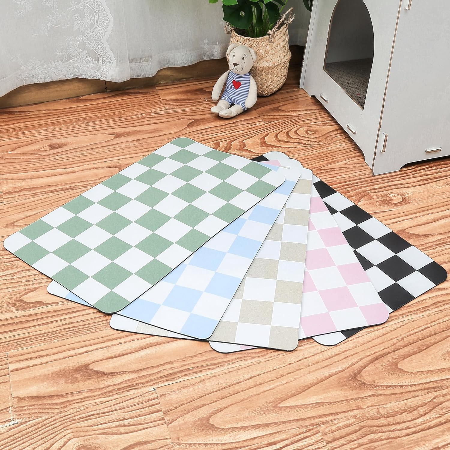 Checkered Dog Feeding Mat, Absorbent Mats for Dog Food and Water Bowl ...