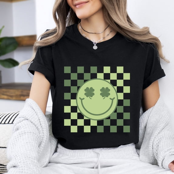 Checkered Lucky Face Unisex T-Shirt, Clover St. Patrick’s Day Graphic ...