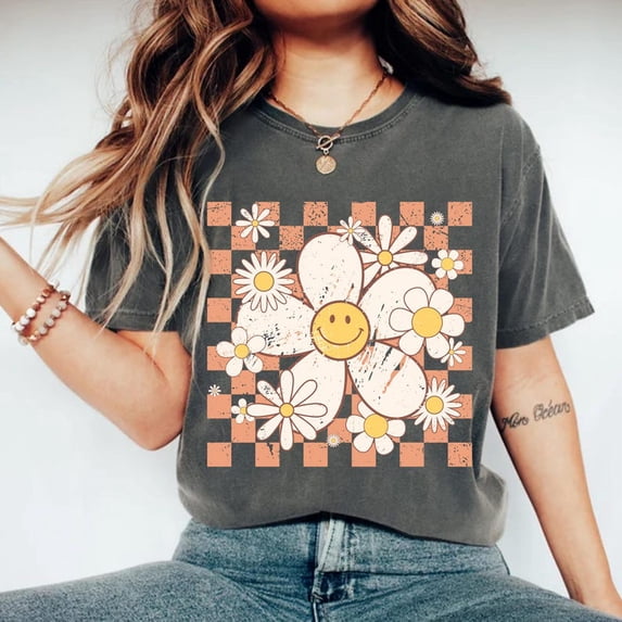 Checkered Smiley Flower Graphic T Shirt Retro Happy Face - Walmart.com
