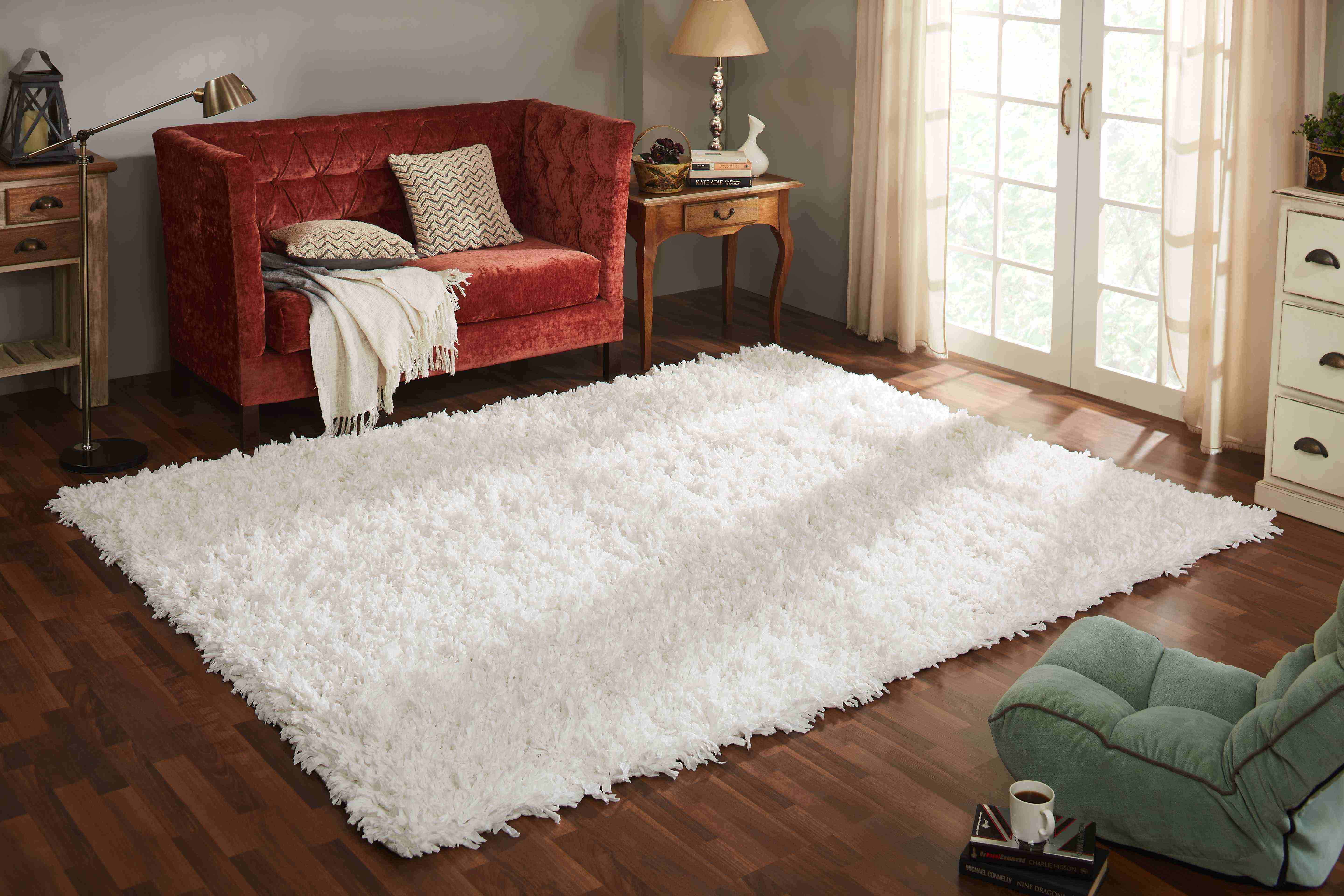 Chesapeake Comfy Shag White Area Rug (7' 3" x 9' 3") - Walmart.com