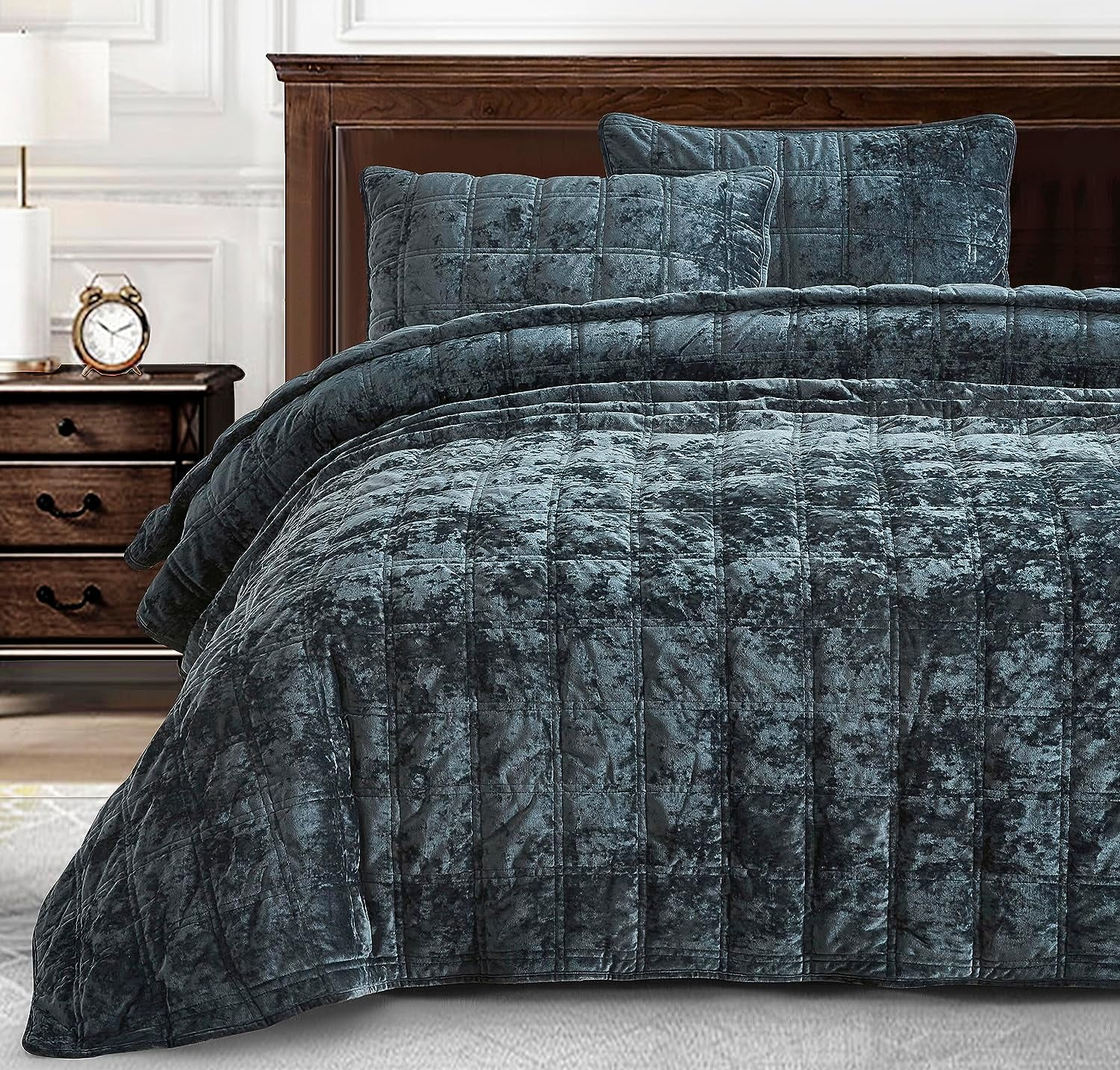 Chezmoi Collection Piers Storm Blue Velvet Quilt King Set, 3-Piece Lush ...