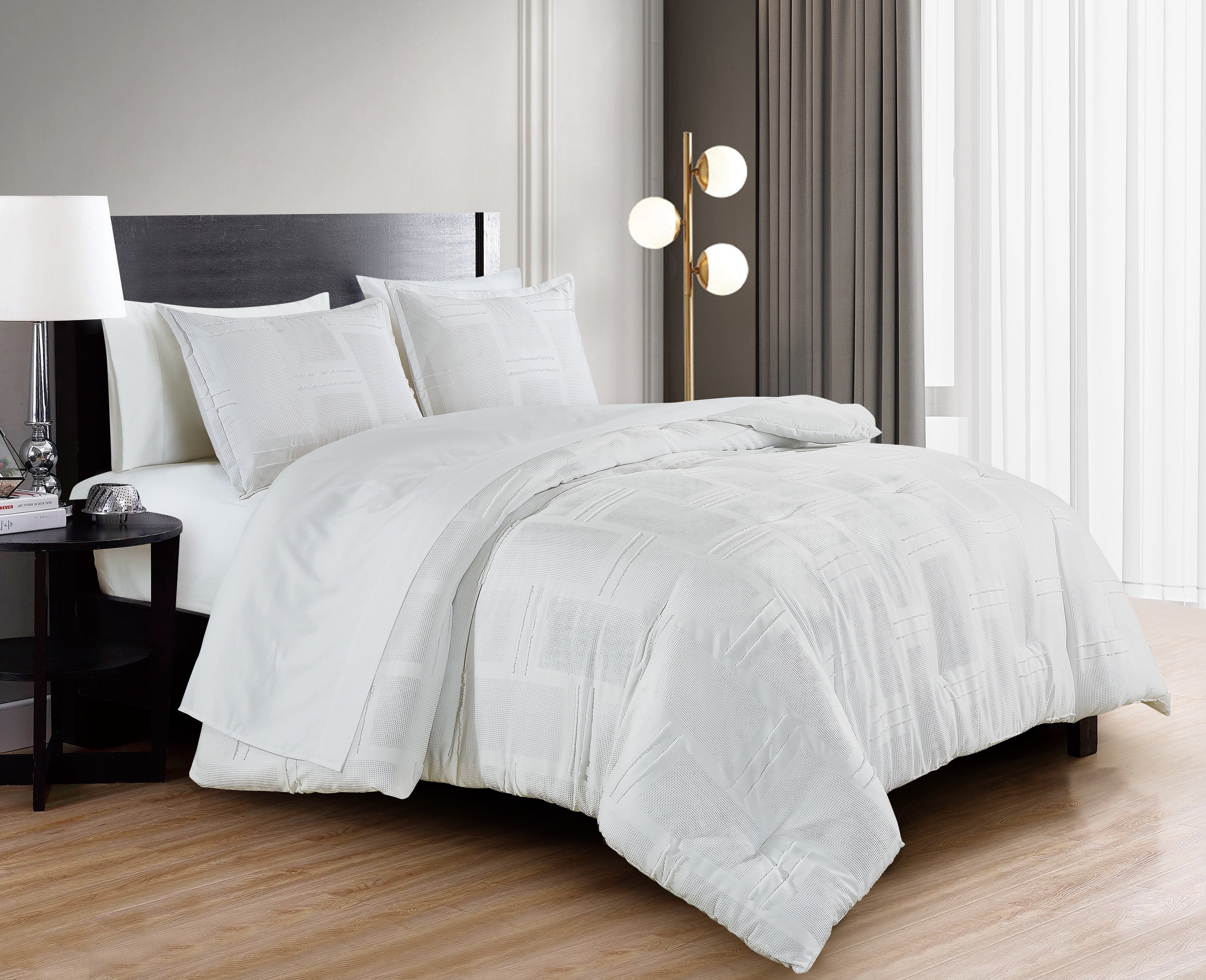 Chezmoi Collection Reina White Clip Jacquard Geometric 7-Piece Bed in a ...