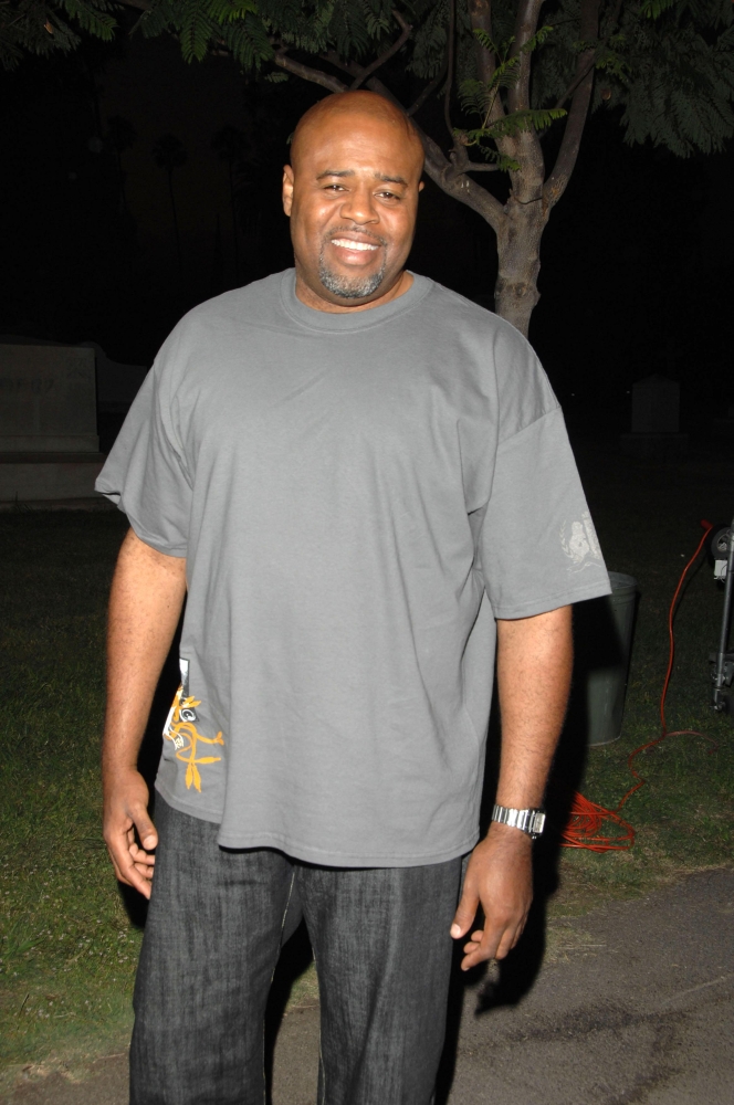 Chi Mcbride At Arrivals For Abc Sneak Peek Of Pushing Daisies Hollywood ...