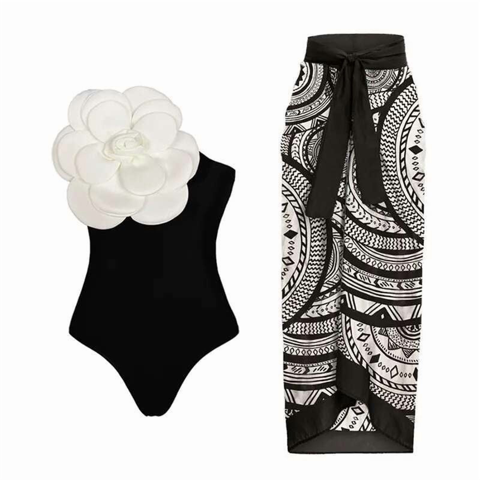 Chic Plus Sized Ladies' Bathing Suit - Sexy White Mono Design with 3D ...