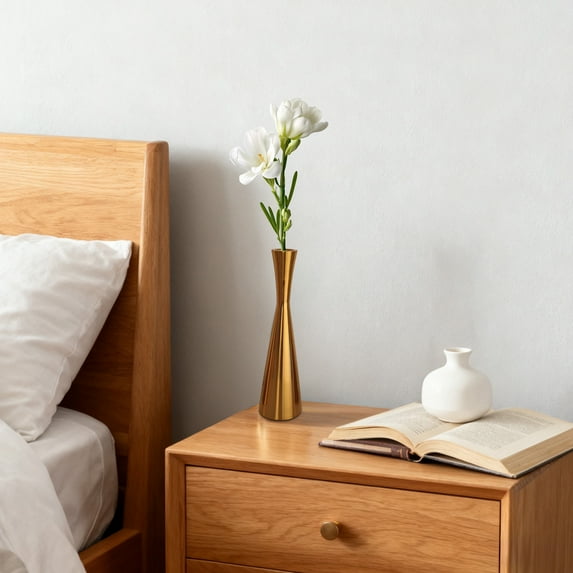 ChicYu Iron Art Candlestick Vase Waist-Designed Decorative Ornament ...