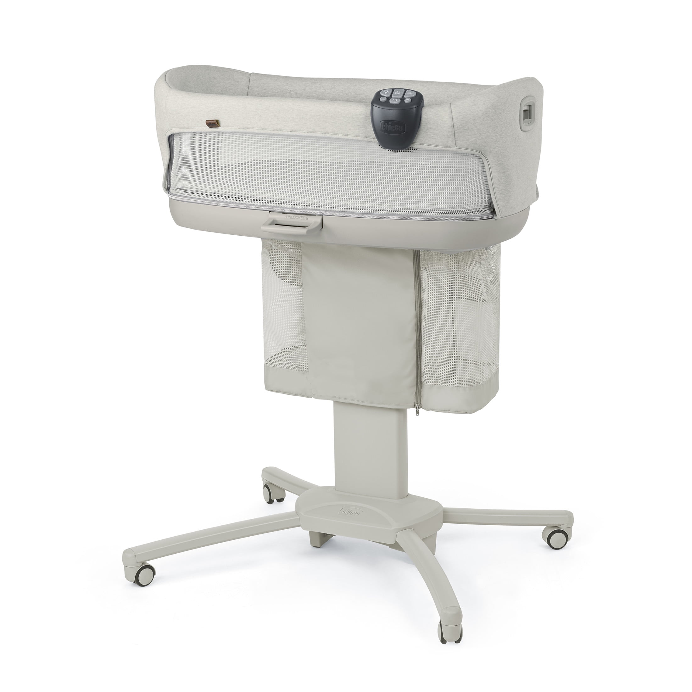 Chicco Close to You 3-in-1 Portable Bedside Bassinet and Changing Table ...